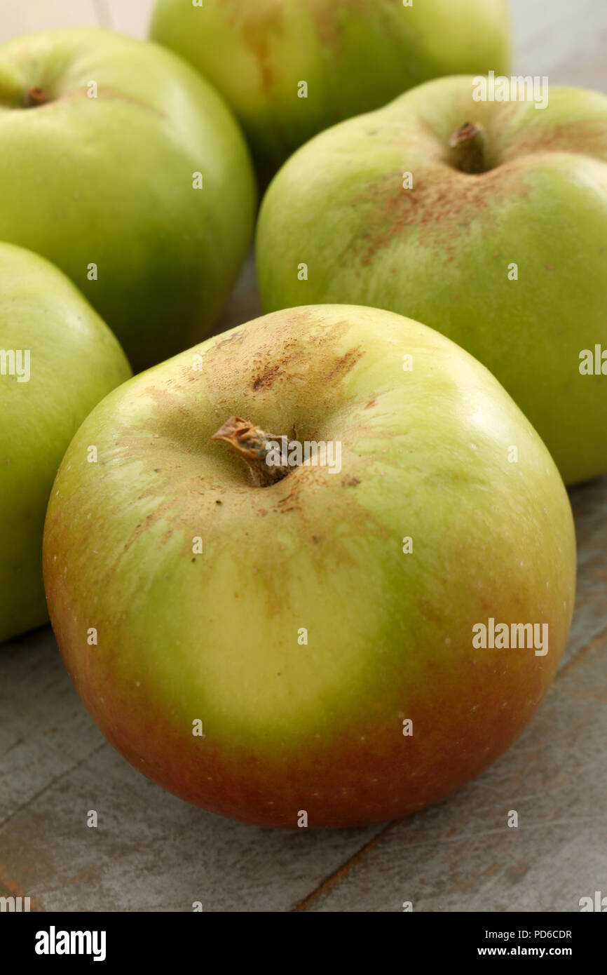 preparing fresh apples Stock Photo - Alamy