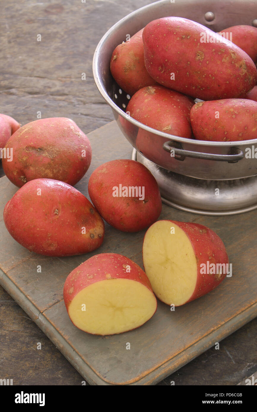 Red rooster potatoes hi-res stock photography and images - Alamy