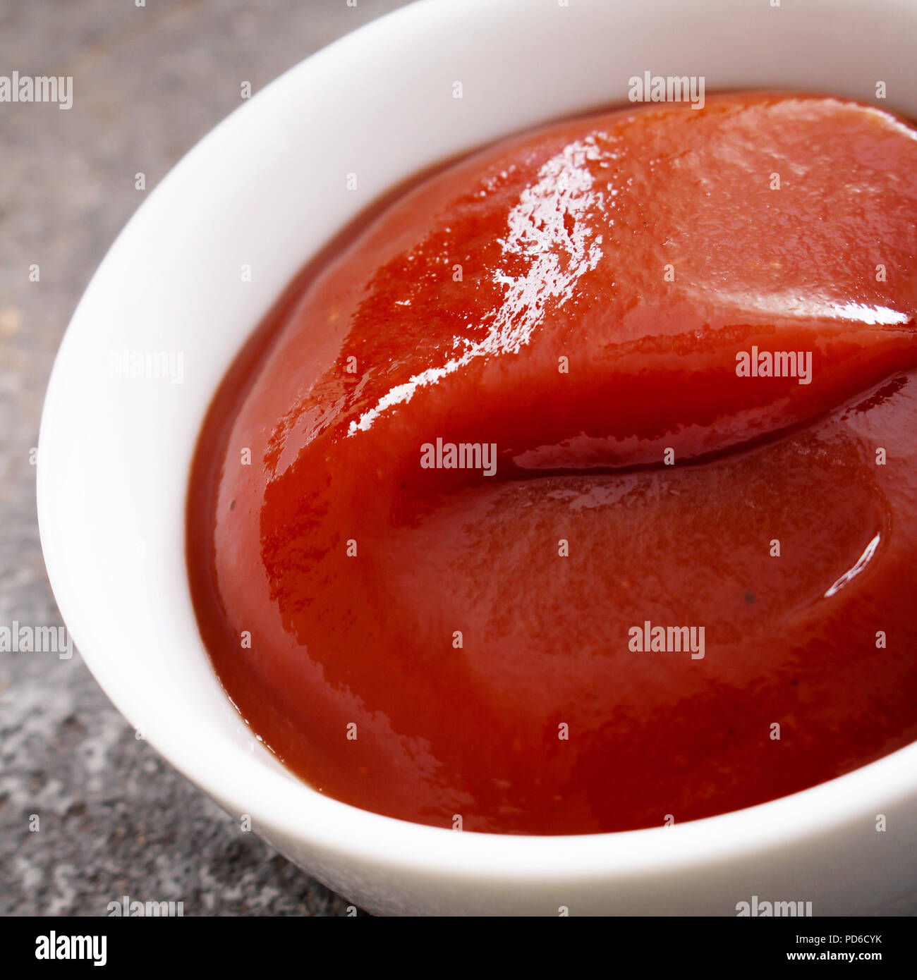fresh tomato ketchup in dish Stock Photo - Alamy