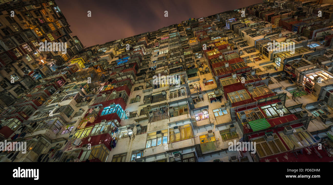 Overcrowded residential building in Hong Kong Stock Photo - Alamy