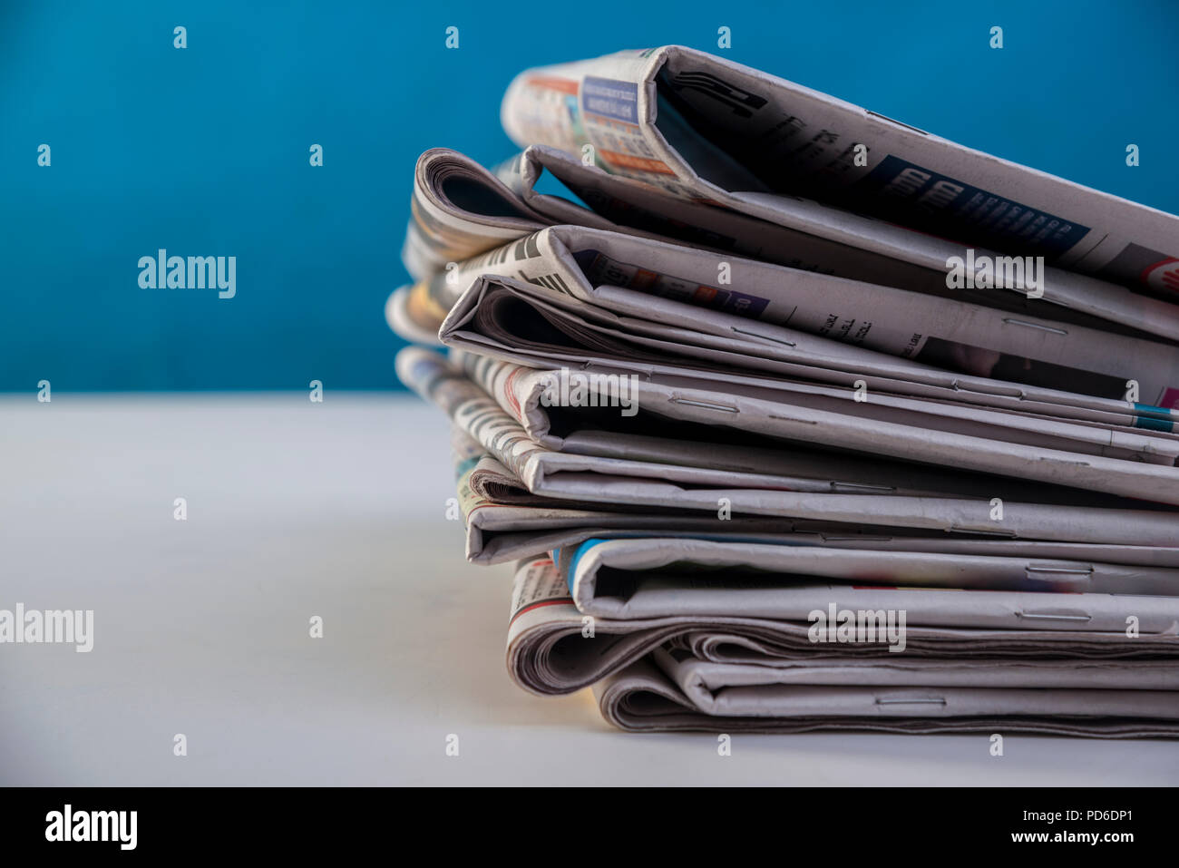 Pile of newspapers hi-res stock photography and images - Alamy