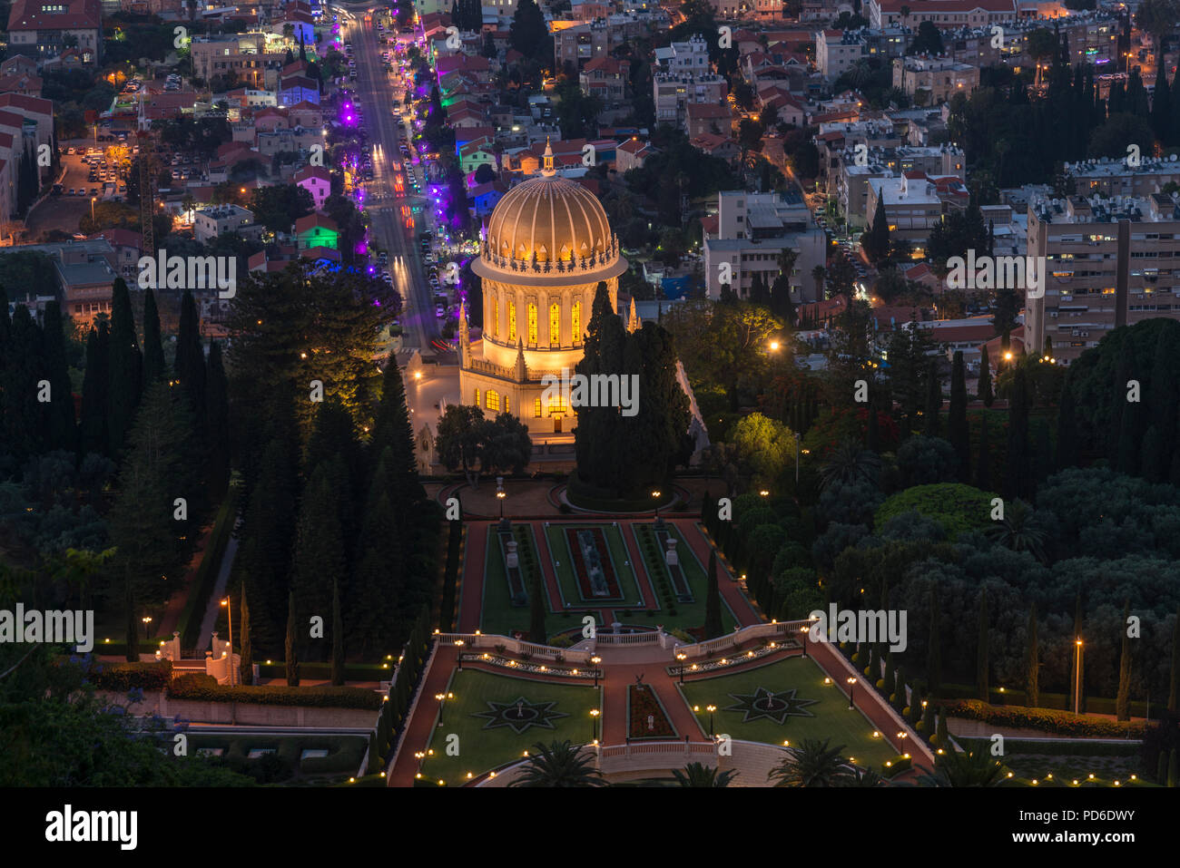 Bahai shrine in Haifa city at night Stock Photo - Alamy