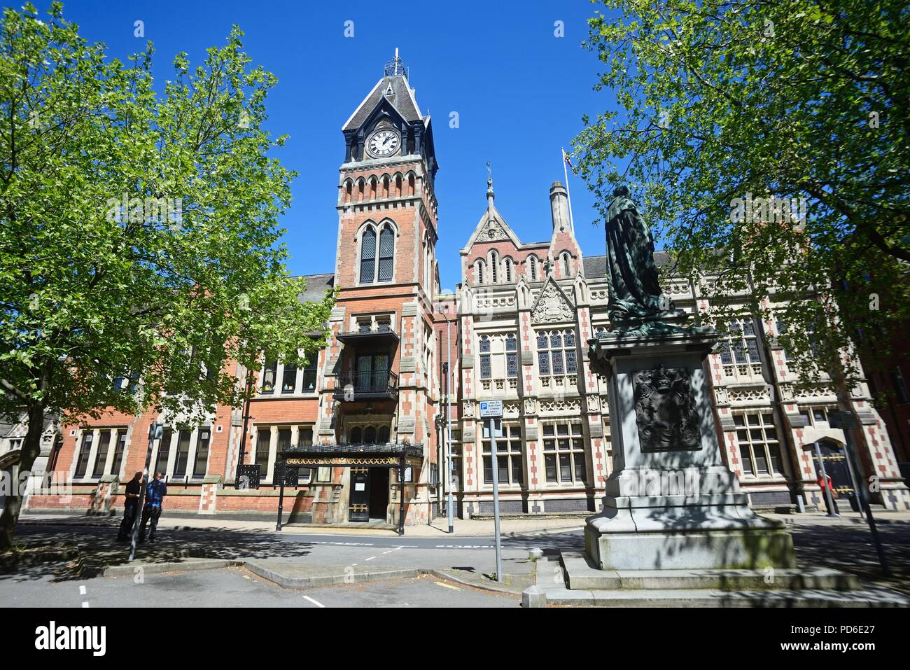 Burton on trent hall hi-res stock photography and images - Alamy
