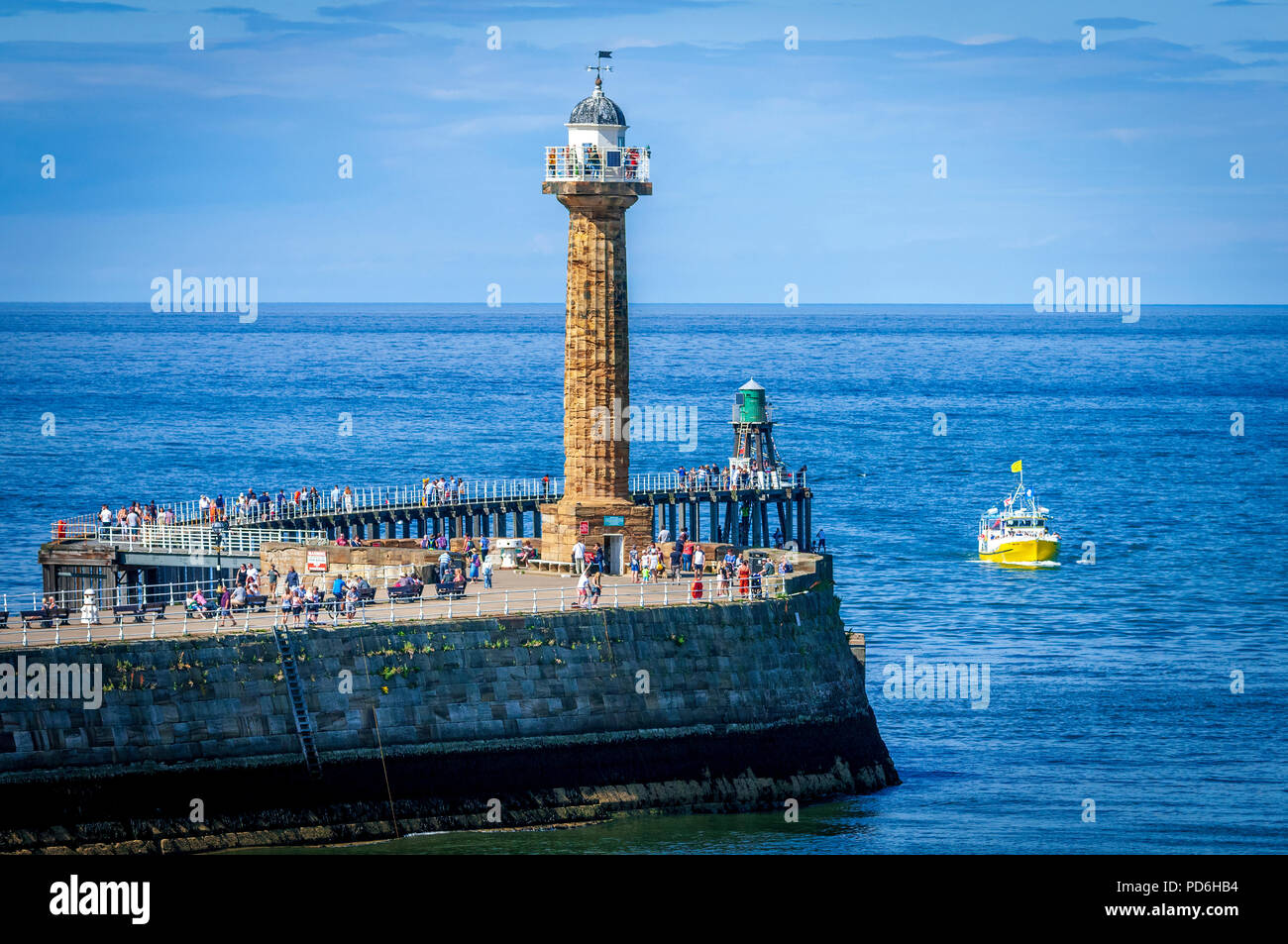 Whitby breakwater hi-res stock photography and images - Alamy