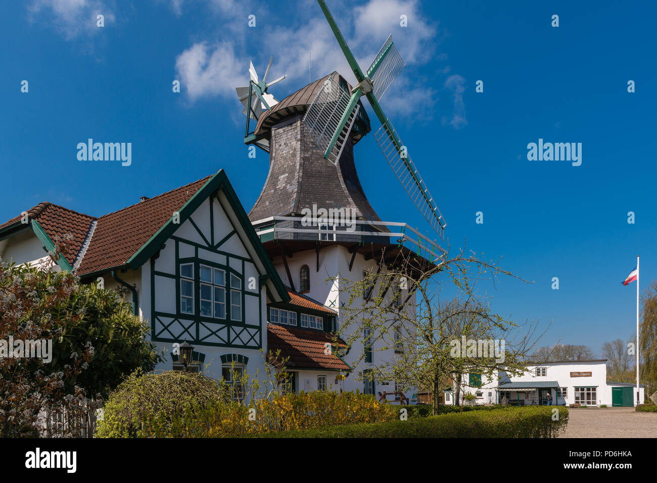 Windmill cafe hi-res stock photography and images - Alamy
