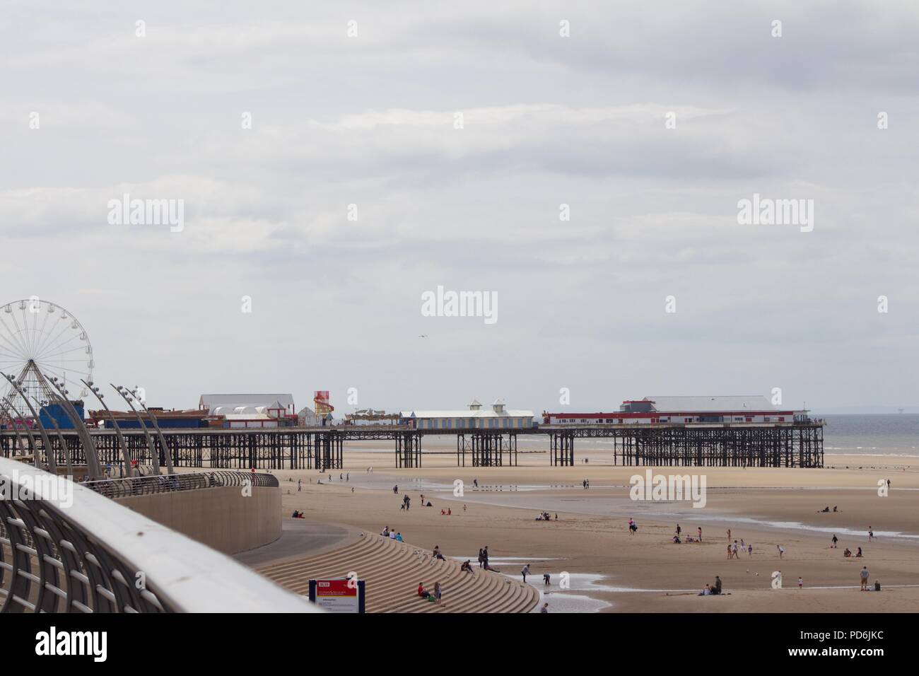 Blackpool promenade summer hi-res stock photography and images - Alamy