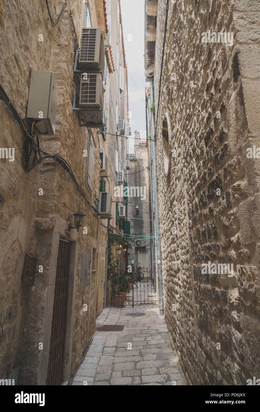 Beautiful narrow old street in Split, Croatia Stock Photo - Alamy