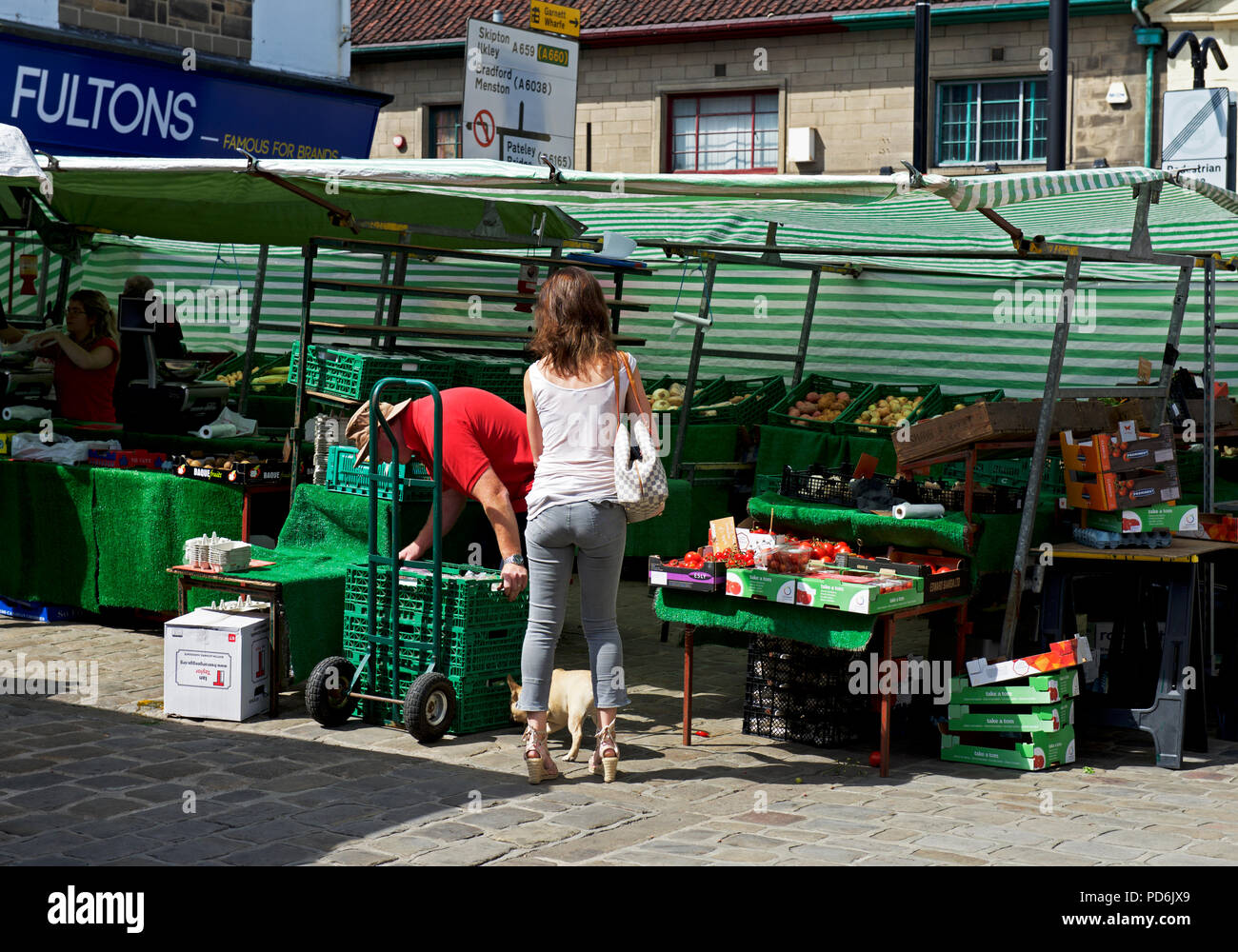 Otley market town hi-res stock photography and images - Alamy