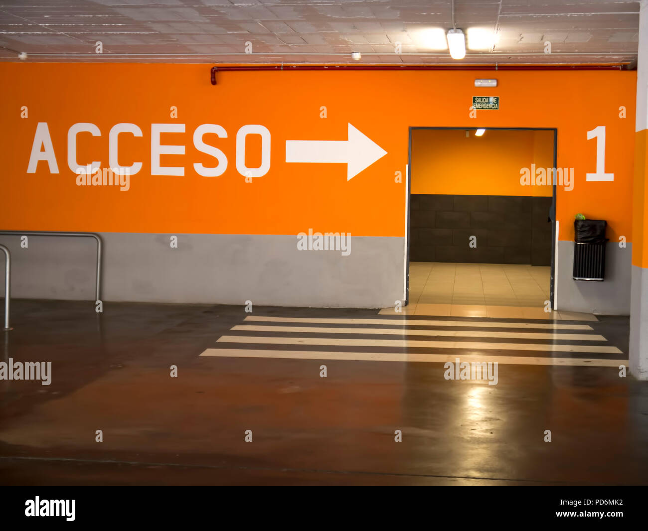 Spanish car park orange signs Stock Photo - Alamy