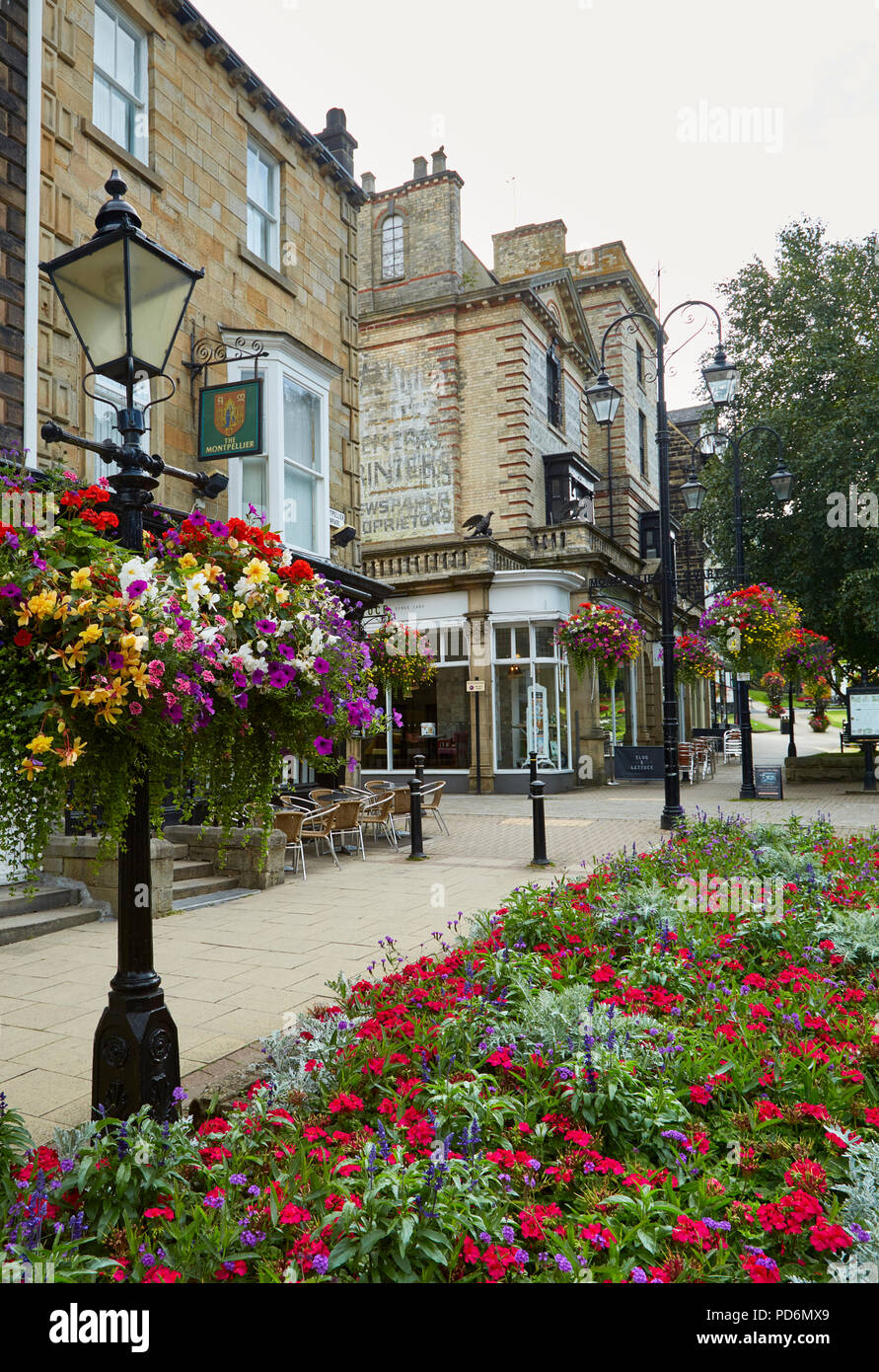 Montpellier Quarter, Harrogate with cast iron street lamps and charming ...