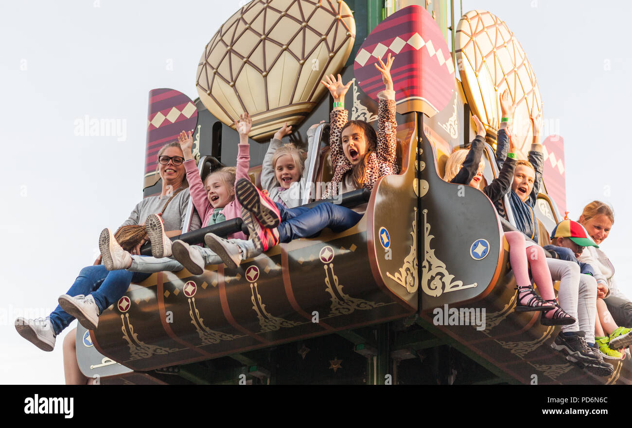 Hot air balloon round the world hi-res stock photography and images - Alamy