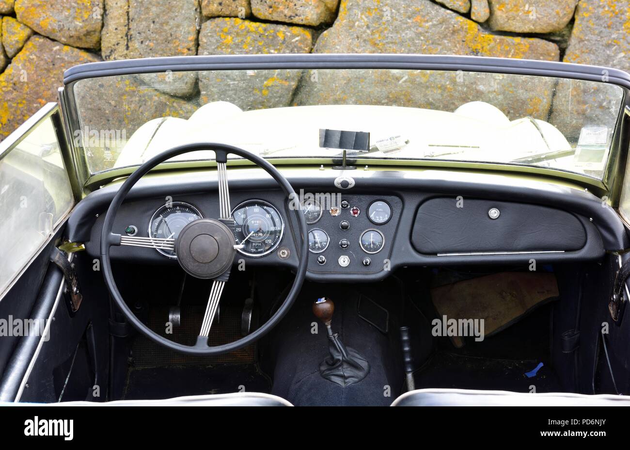 Yellow triumph tr3 dashboard hi-res stock photography and images - Alamy