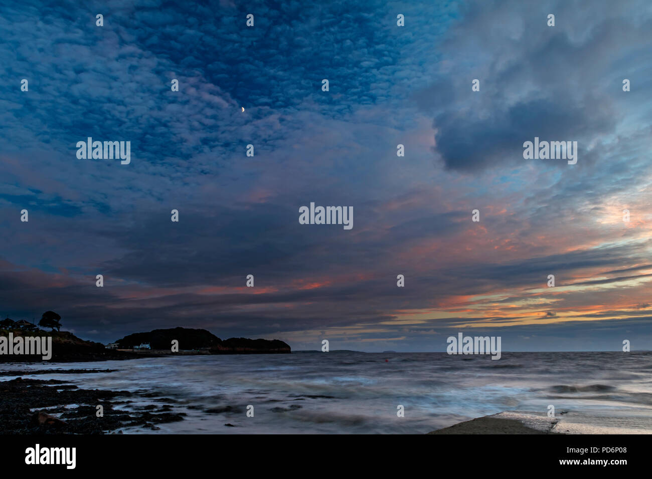 Sun lighting up buildings hi-res stock photography and images - Alamy