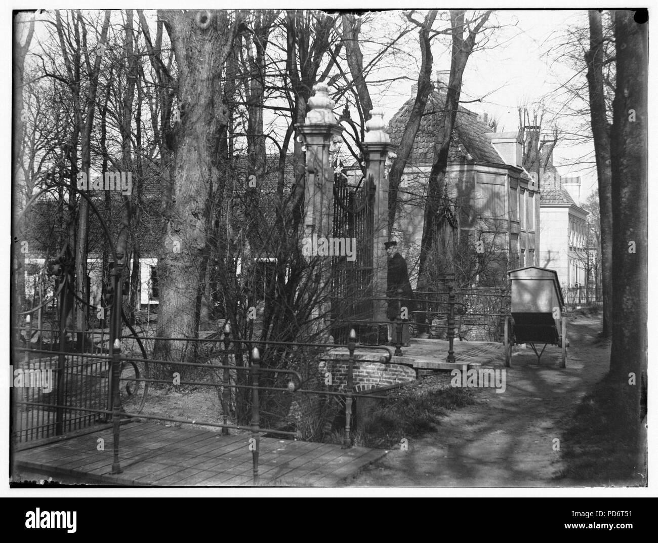 Amsteldijk thv 151 (voorheen 105) (links), foto 1 Jacob Olie (max res ...