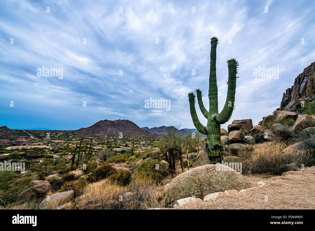 Scottsdale mountains hi-res stock photography and images - Alamy