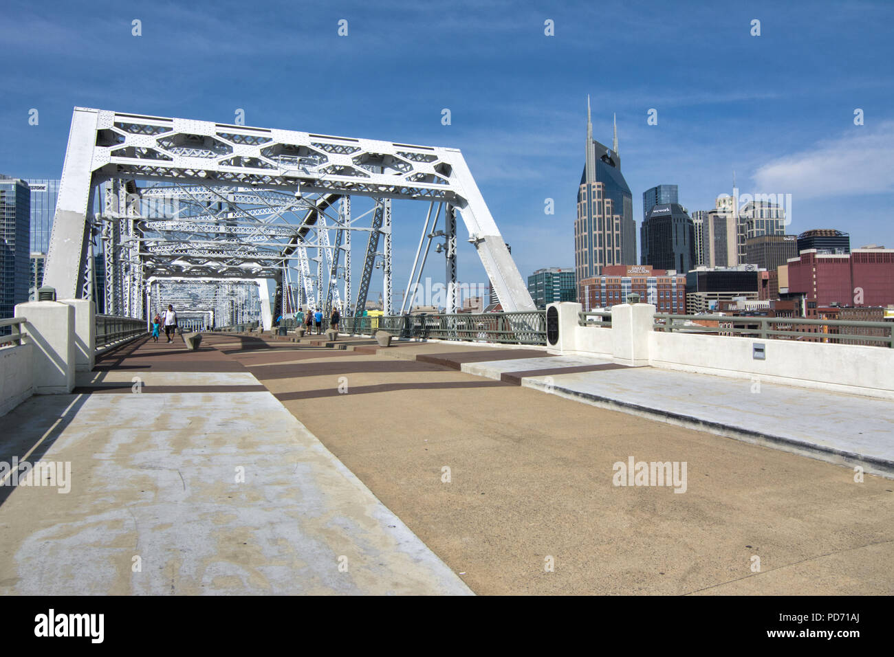 Bridge Nashville Tn Pedestrian Bridge Leading To Downtown Nashville