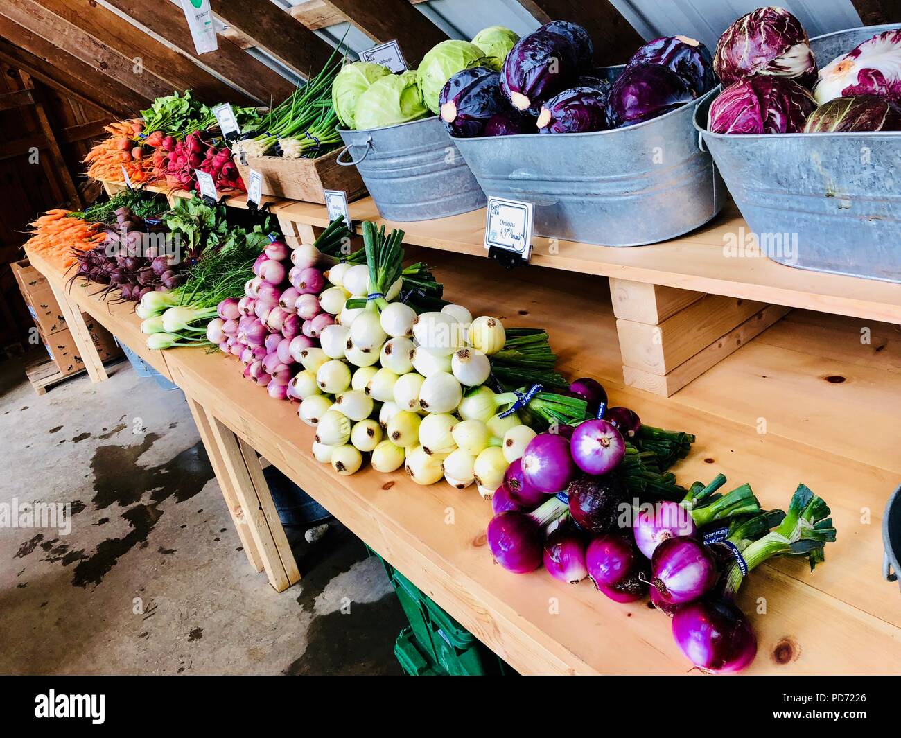 Farm produce stand Stock Photo - Alamy
