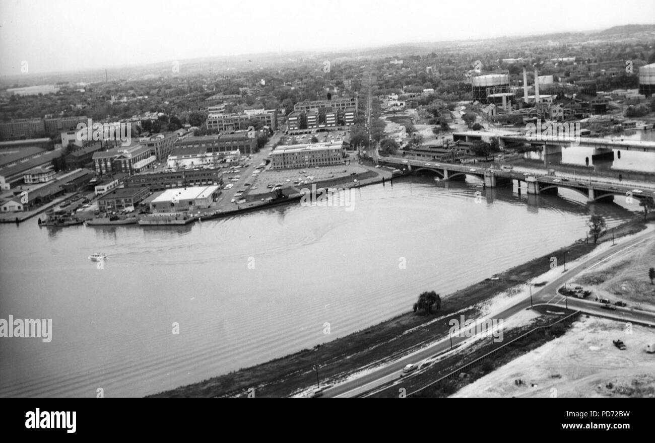 Anacostia Bridge and 11th Street Bridge Stock Photo - Alamy