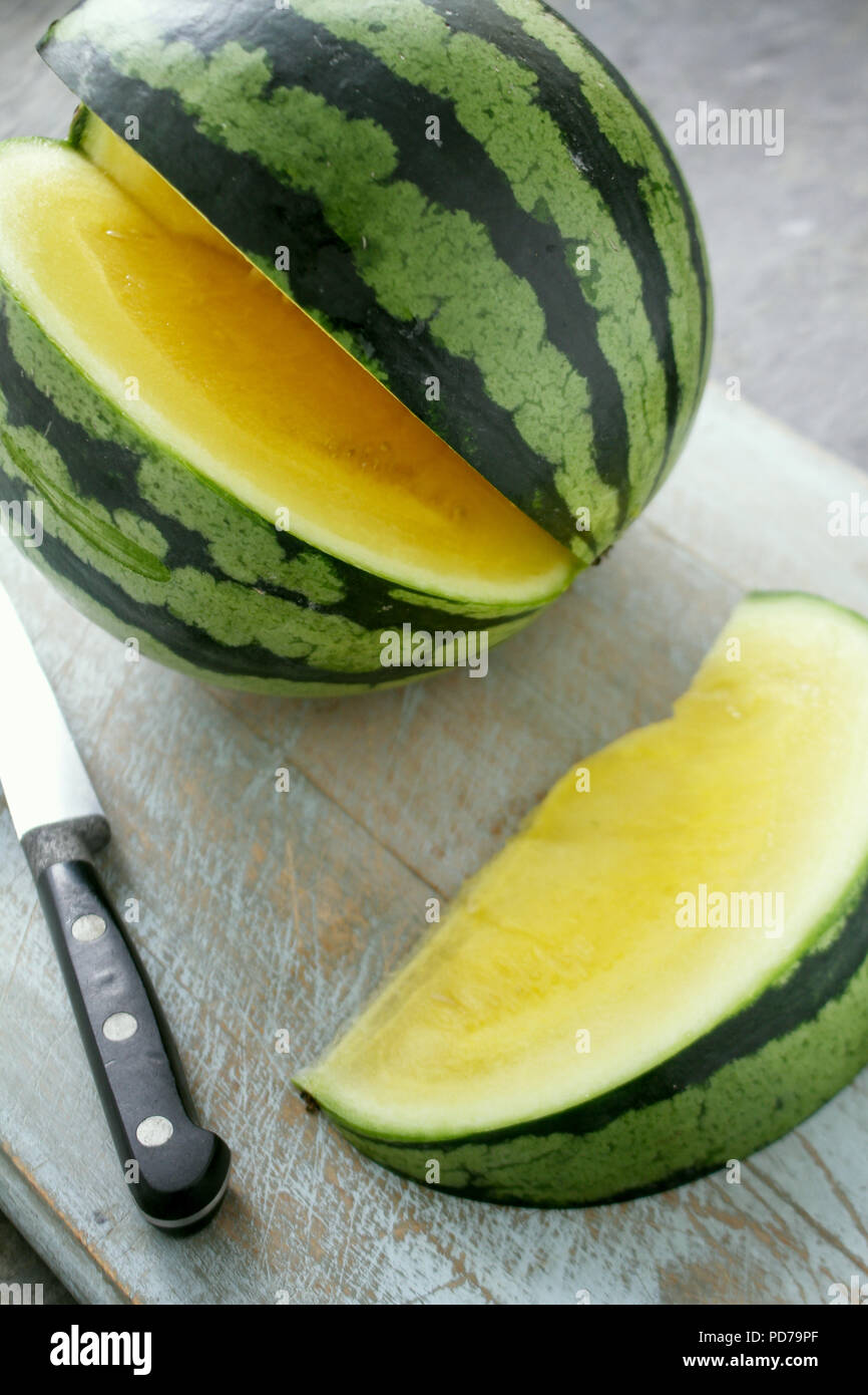 preparing fresh melon Stock Photo - Alamy