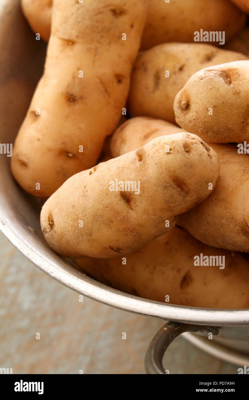 Anya potatoes hi-res stock photography and images - Alamy