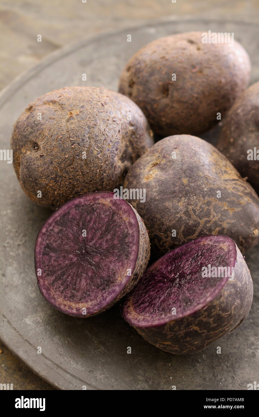 Shetland black potatoes hi-res stock photography and images - Alamy