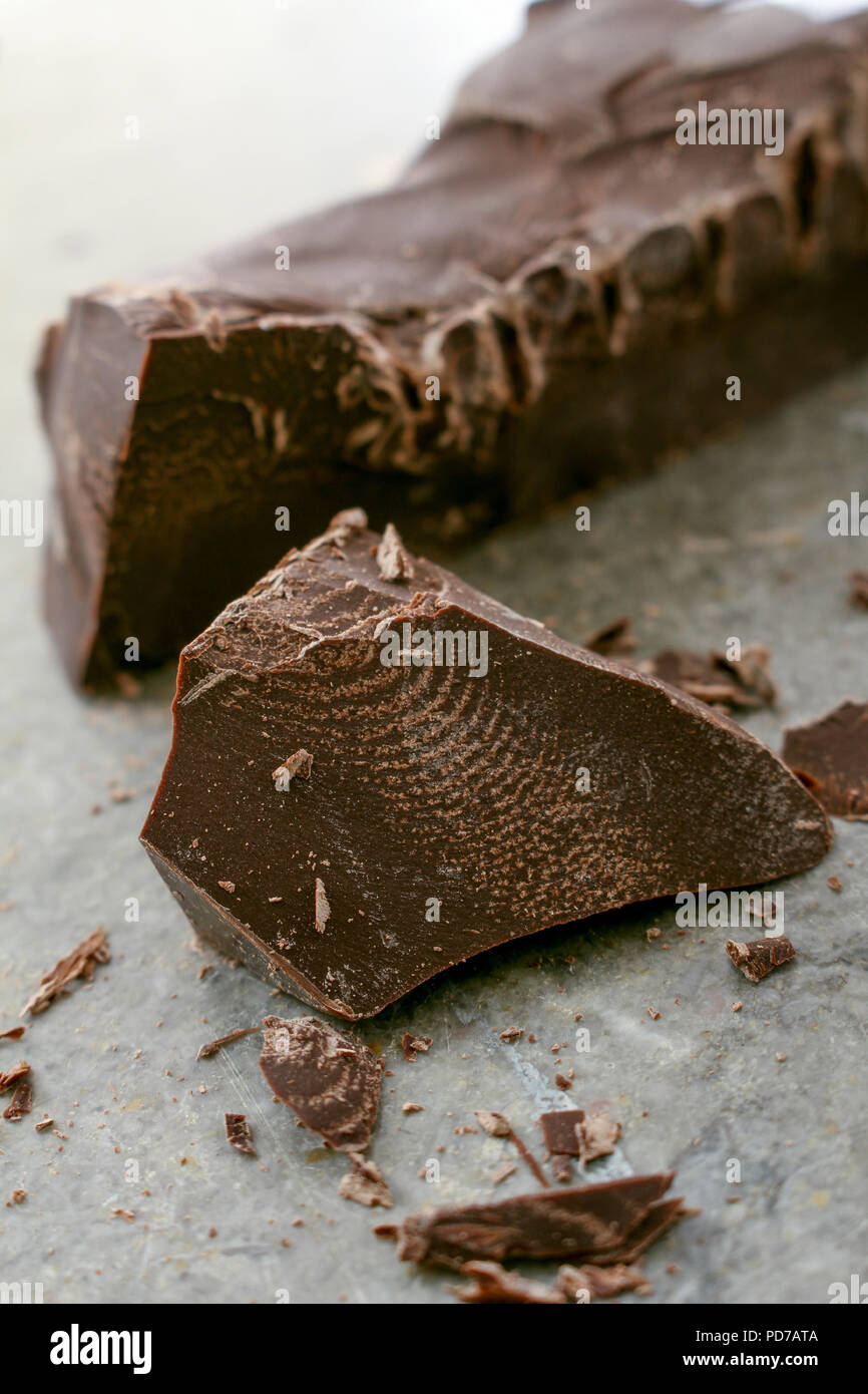 loose chocolate pieces Stock Photo - Alamy
