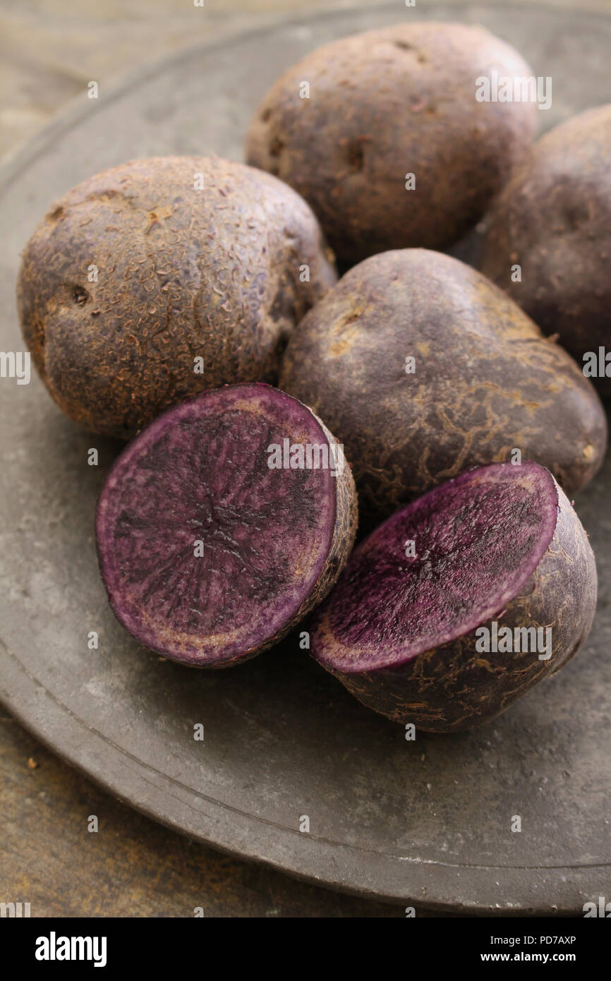 Shetland black potatoes hi-res stock photography and images - Alamy