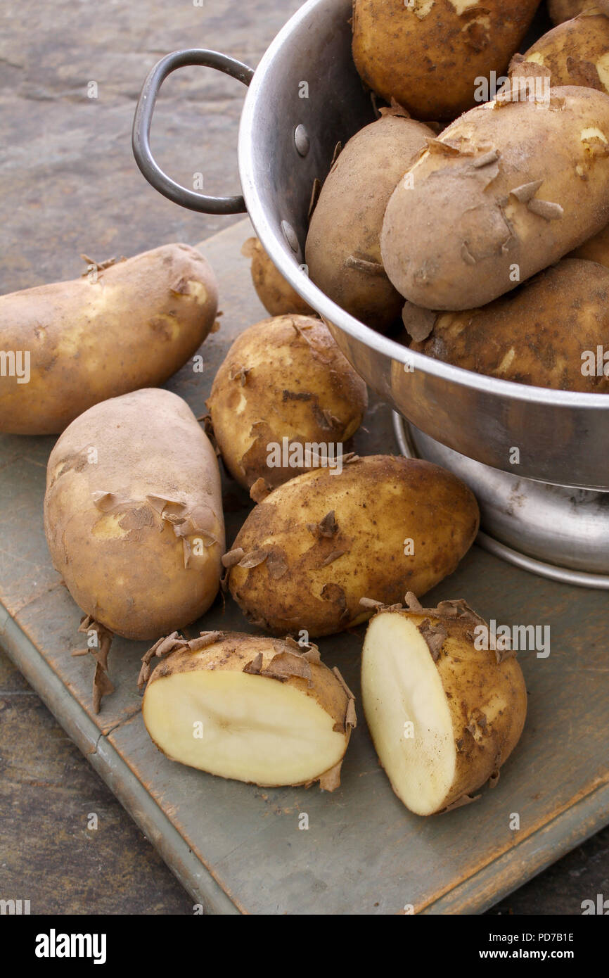 preparing fresh potatoes Stock Photo - Alamy