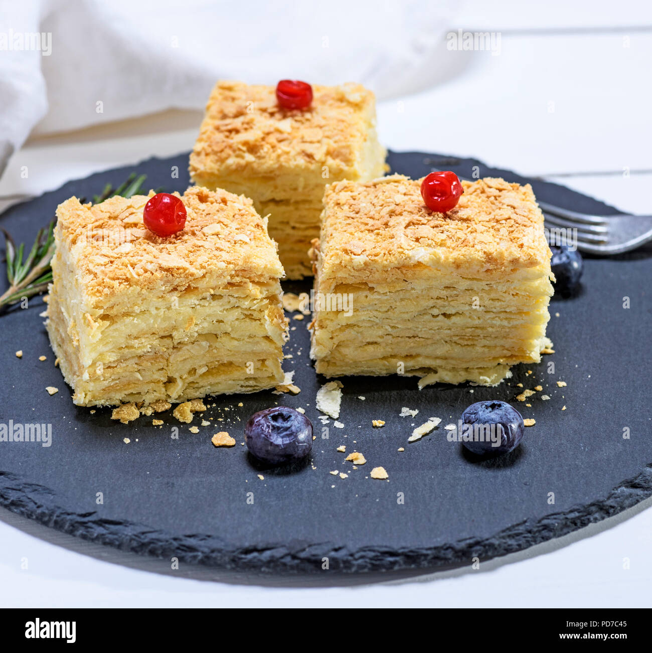 Food layered napoleon pastry hi-res stock photography and images - Alamy