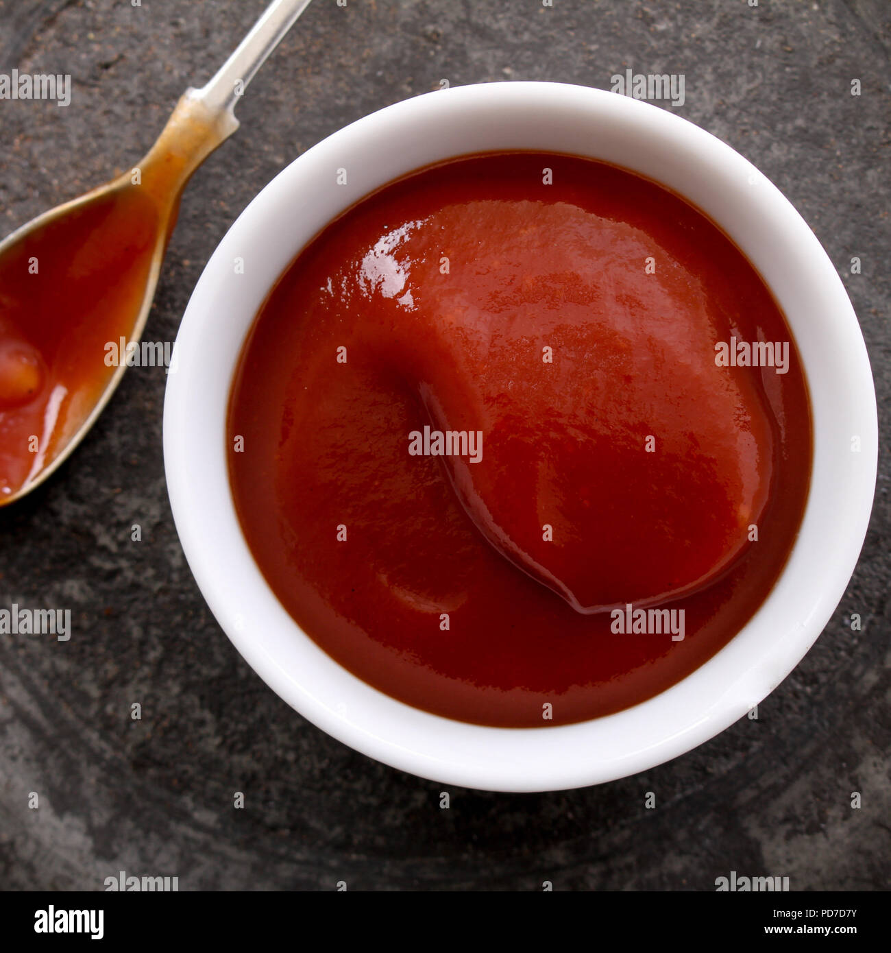 fresh tomato ketchup in dish Stock Photo - Alamy