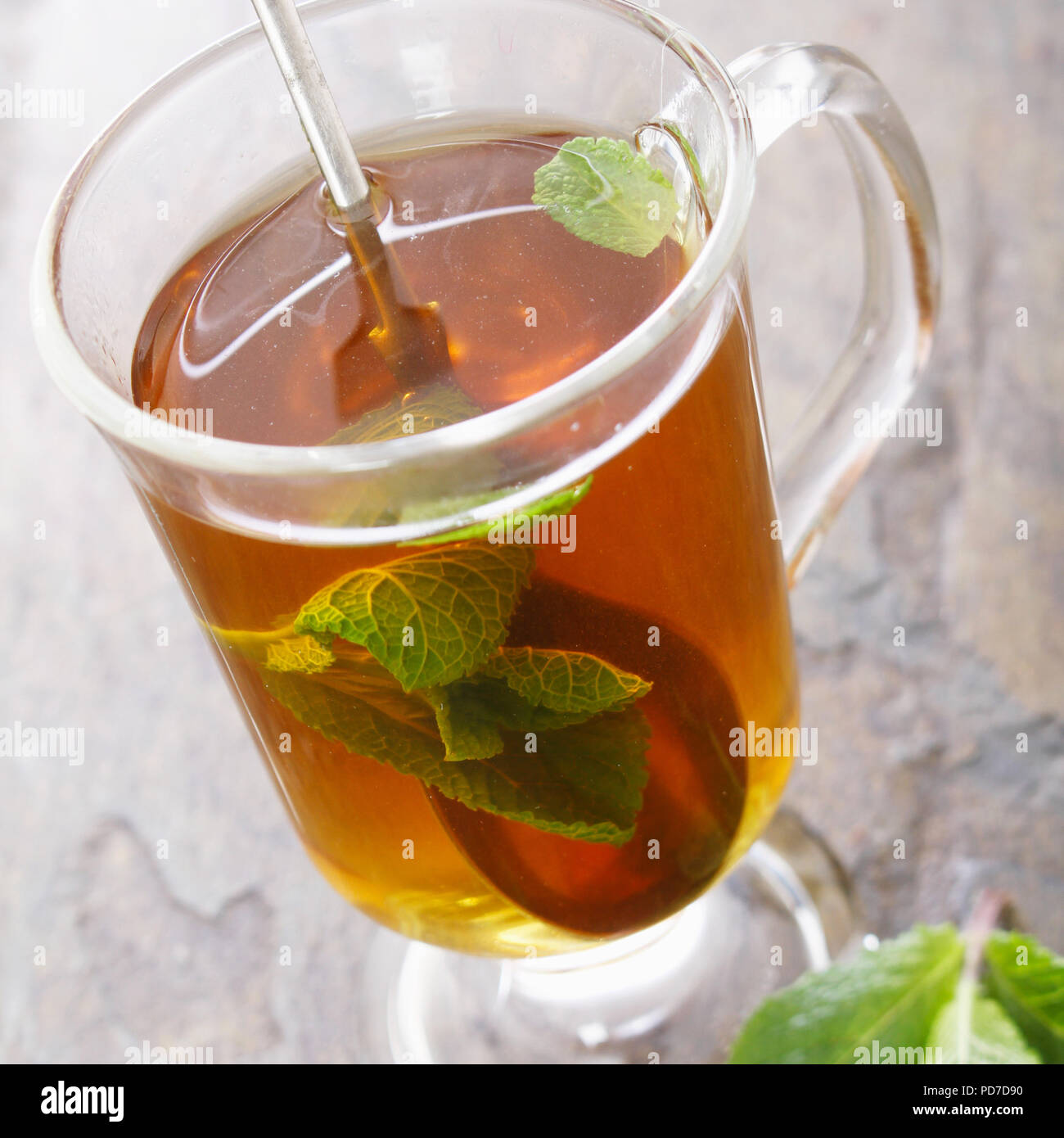 mint tea infusion Stock Photo - Alamy