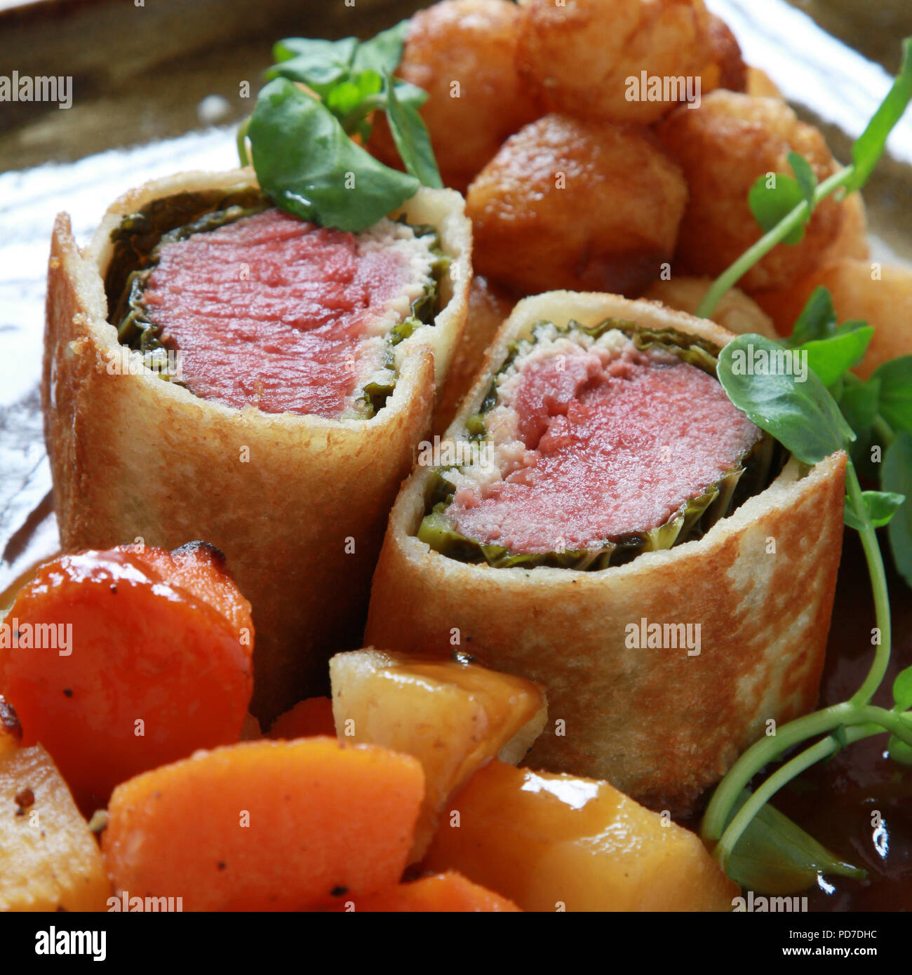 Plated lamb main hi-res stock photography and images - Alamy