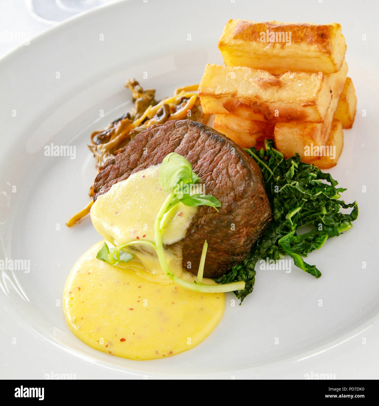 plated fillet steak meal Stock Photo - Alamy