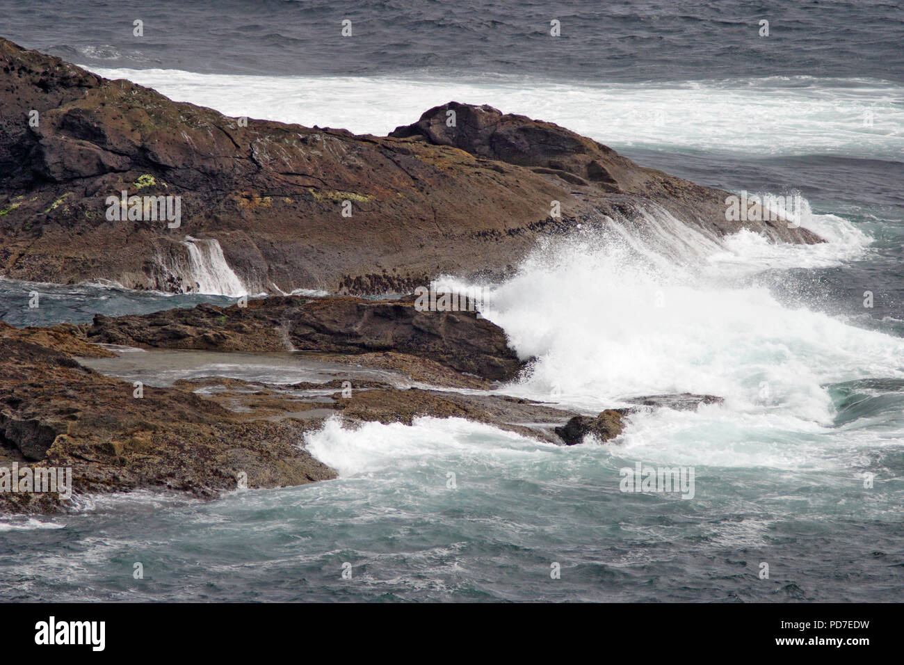 Wave at the Scottish coast Stock Photo - Alamy