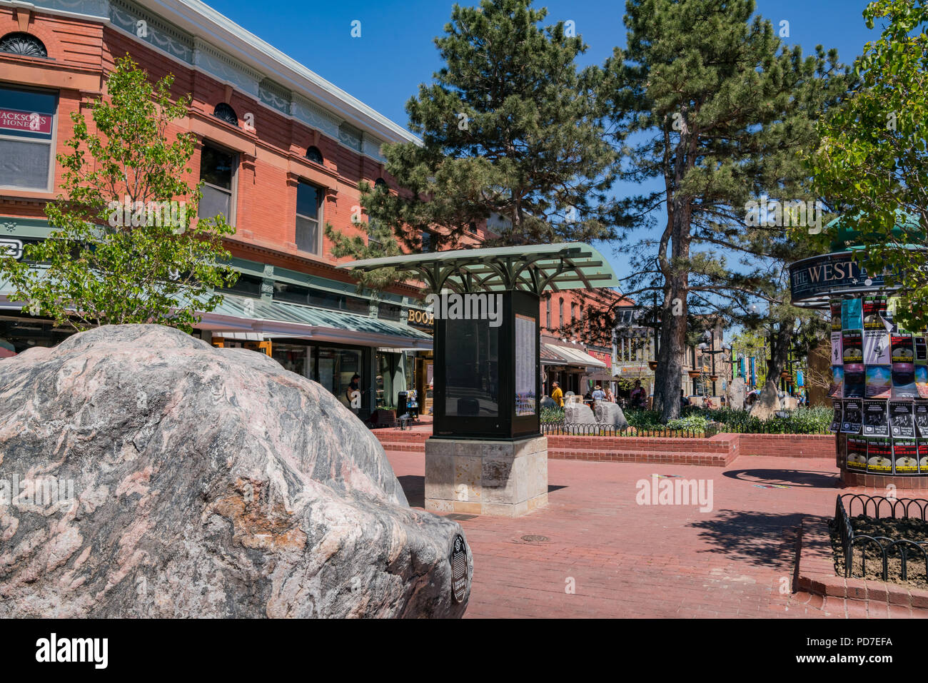 Pearl street boulder hi-res stock photography and images - Alamy