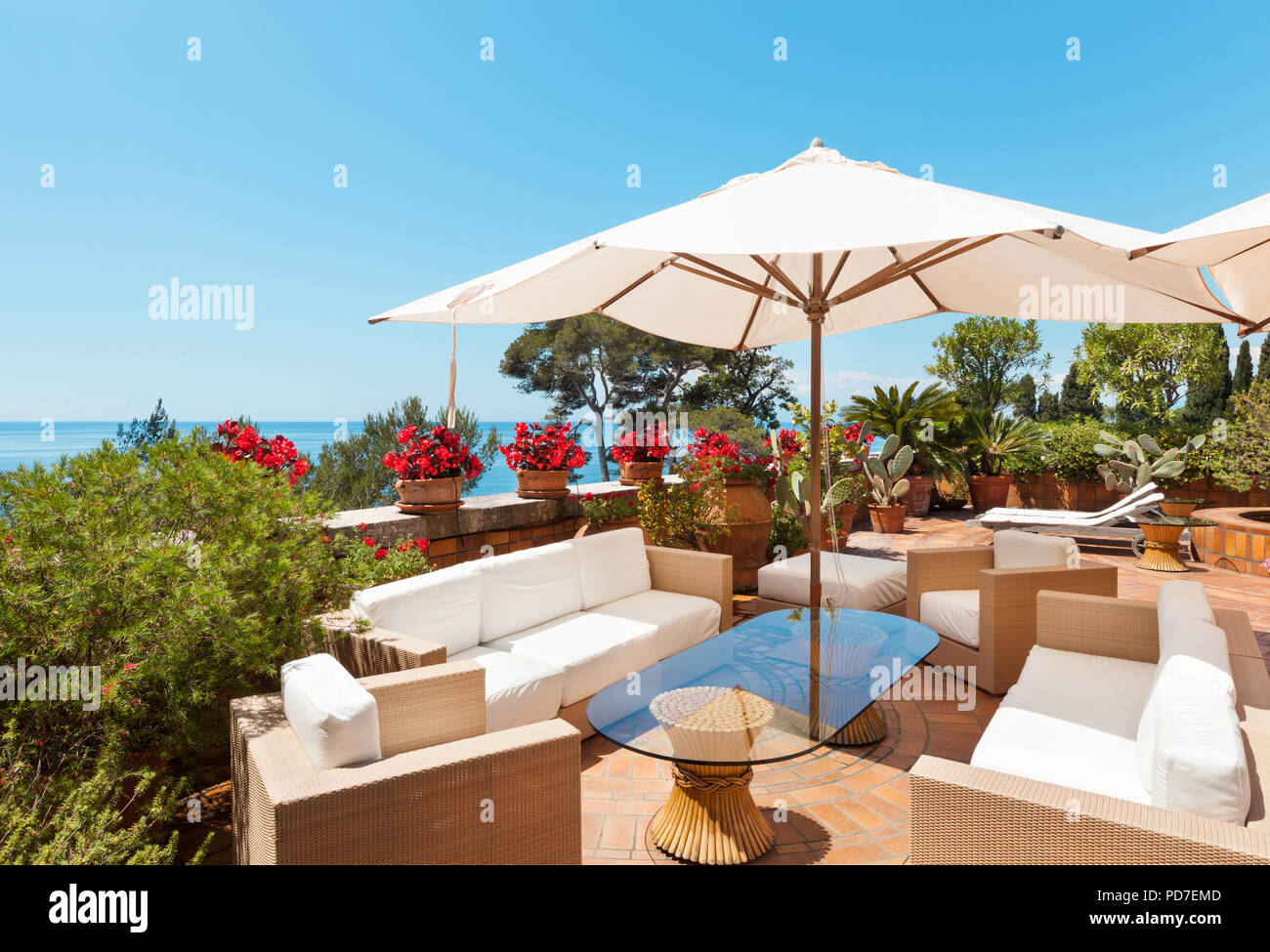 Outside patio view hi-res stock photography and images - Alamy