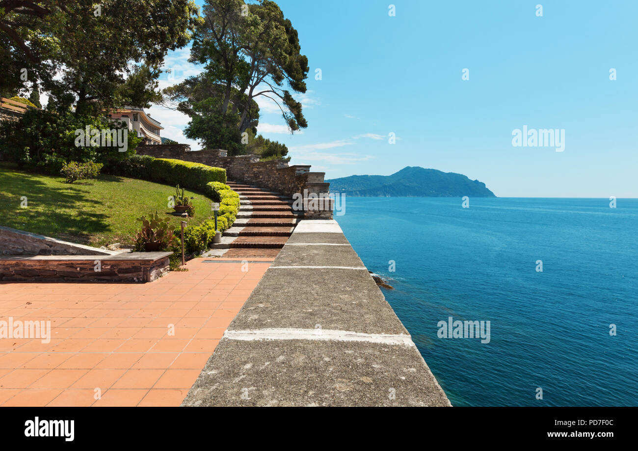 Coastal scene mediterranean sea hi-res stock photography and images - Alamy
