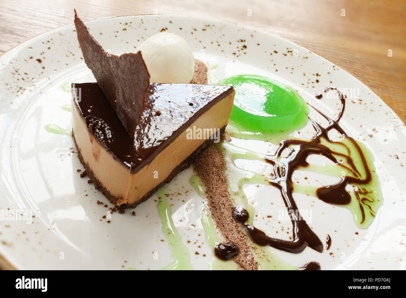 plated cheesecake dessert Stock Photo - Alamy
