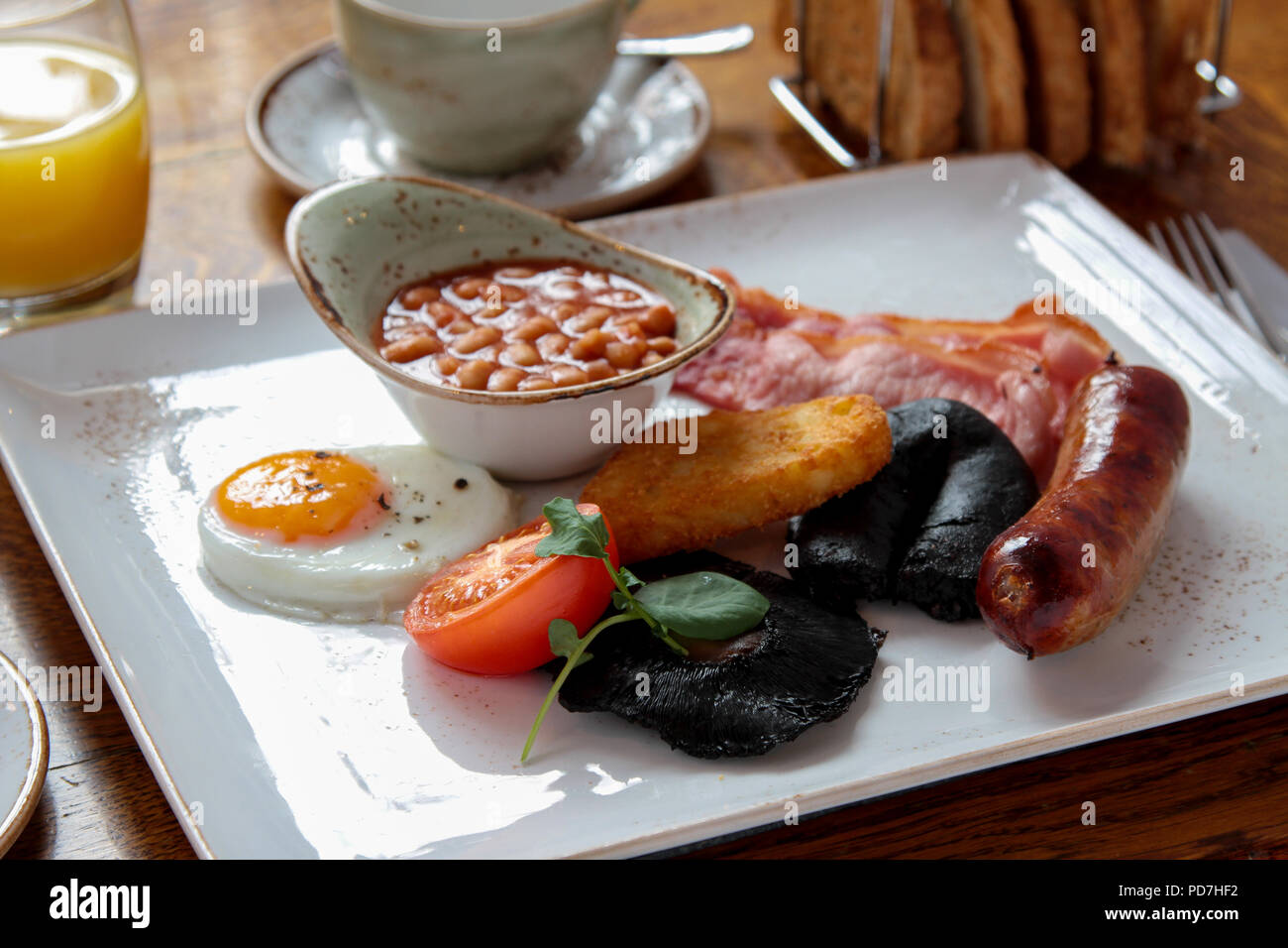 traditional cooked full English breakfast Stock Photo - Alamy