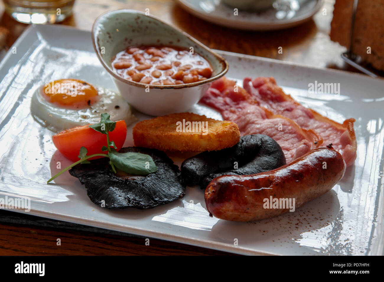 traditional cooked full English breakfast Stock Photo - Alamy