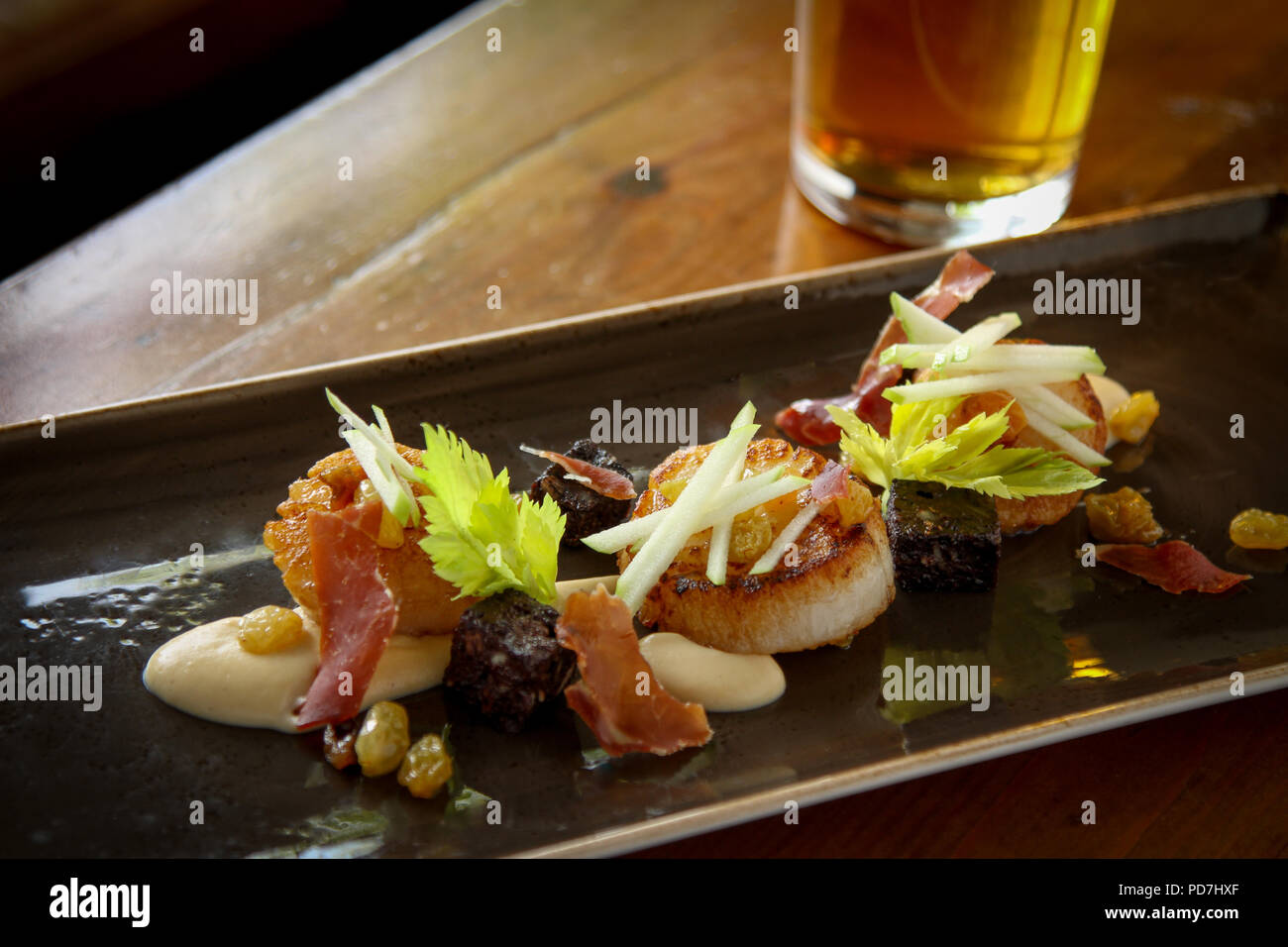 pan fried scallop appetizer Stock Photo - Alamy