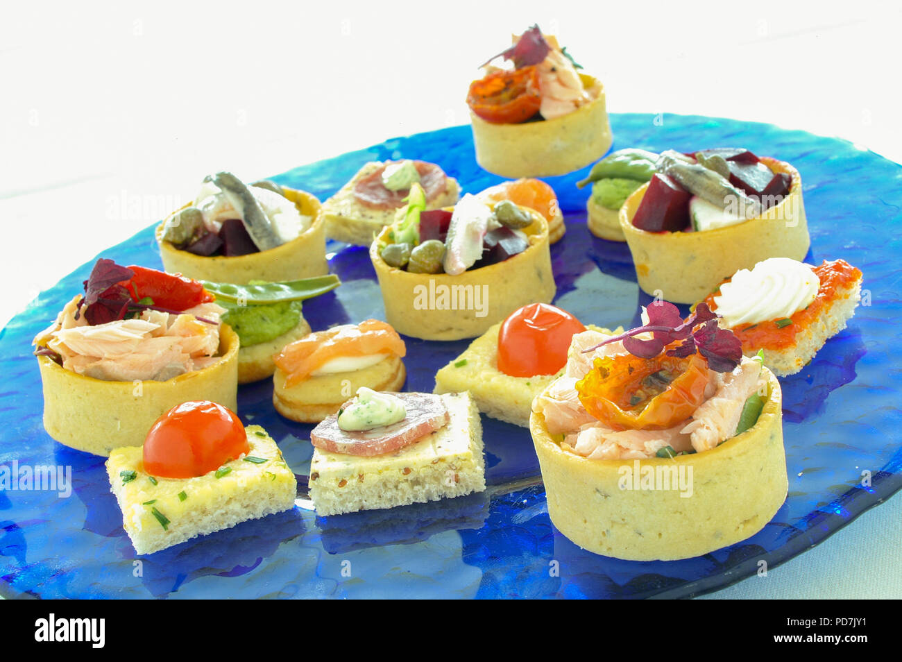 Scallops canapes hi-res stock photography and images - Alamy