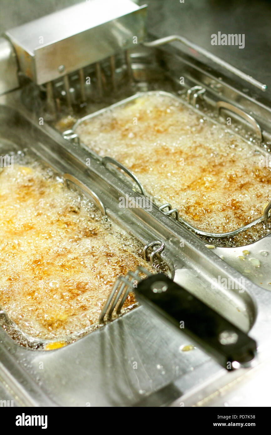 Chipped potatoes hi-res stock photography and images - Alamy