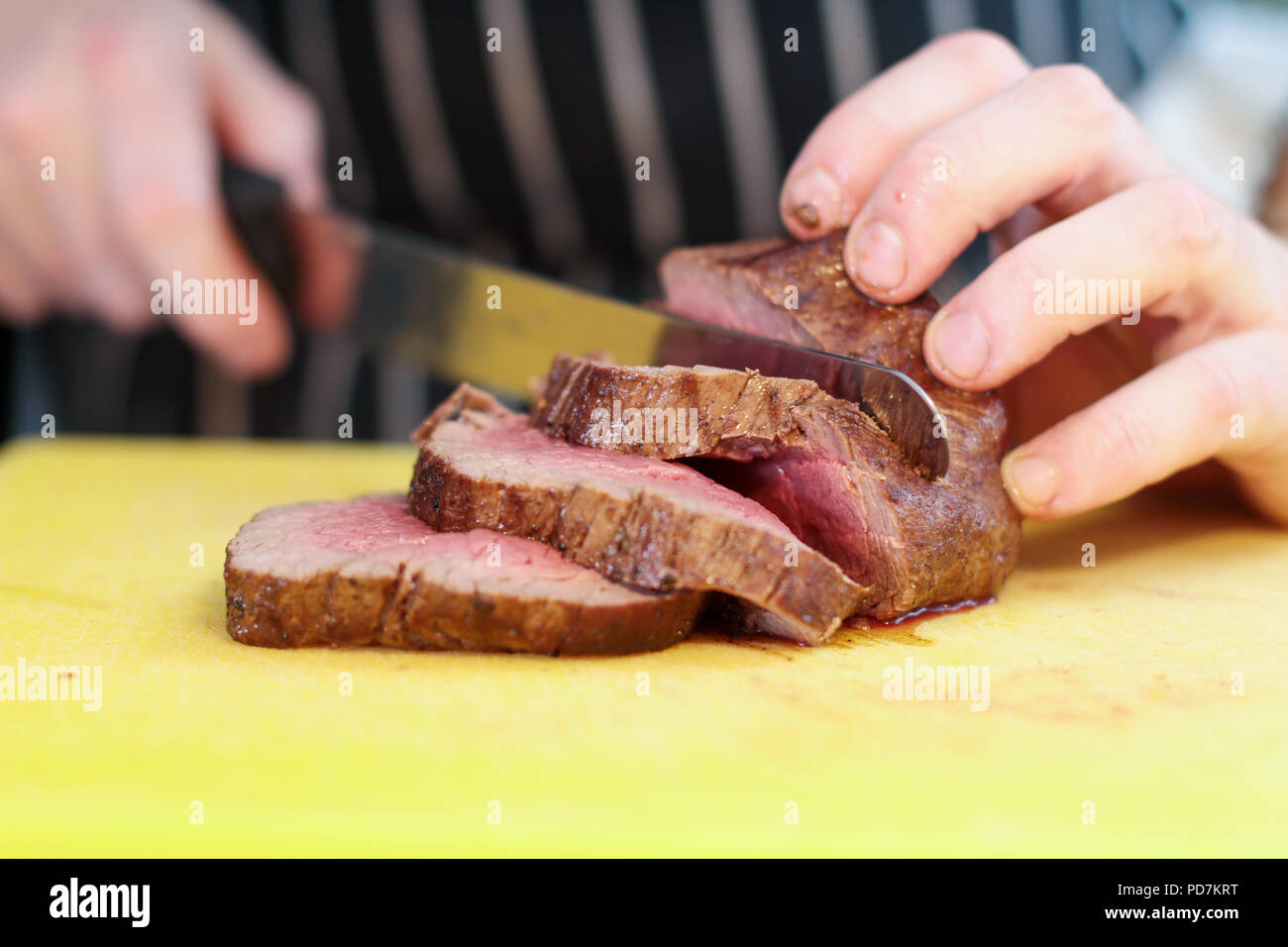 Steak slicing hi-res stock photography and images - Alamy