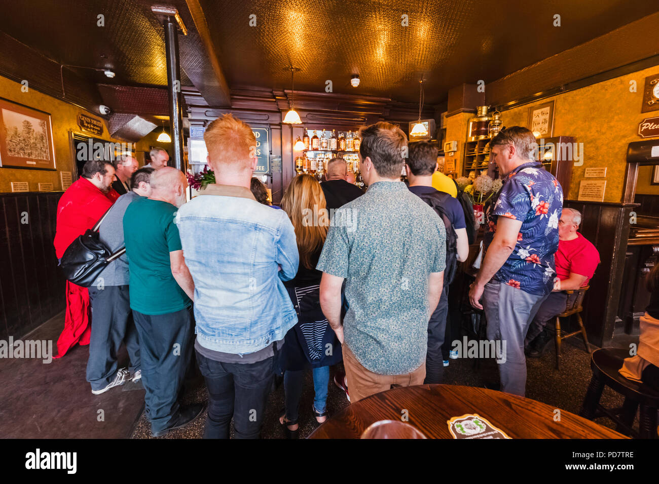 Smith's bar london hi-res stock photography and images - Alamy