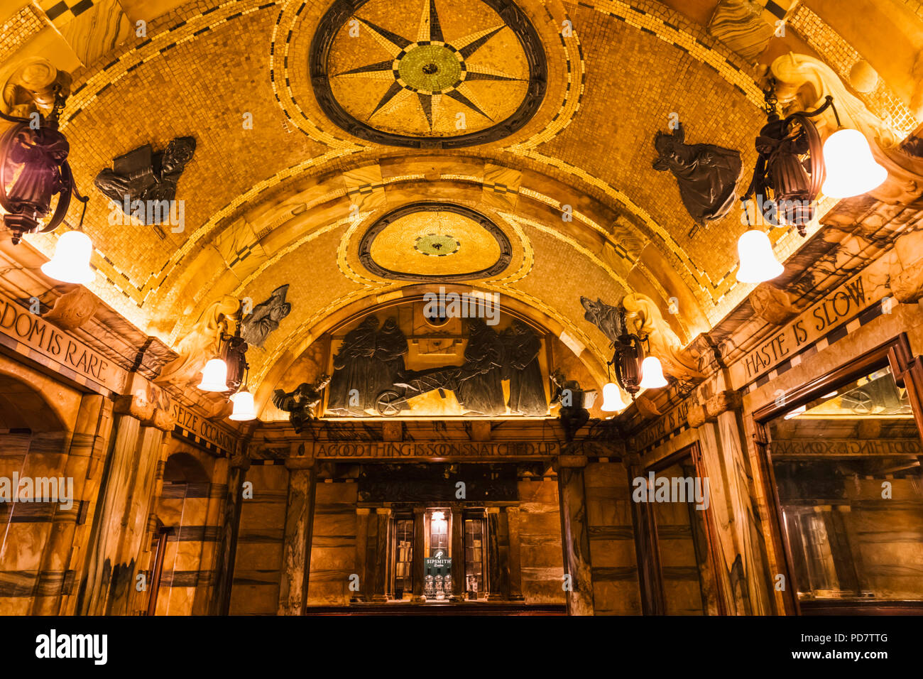 England, London, The City of London, The Black Friar Pub, Interior View ...