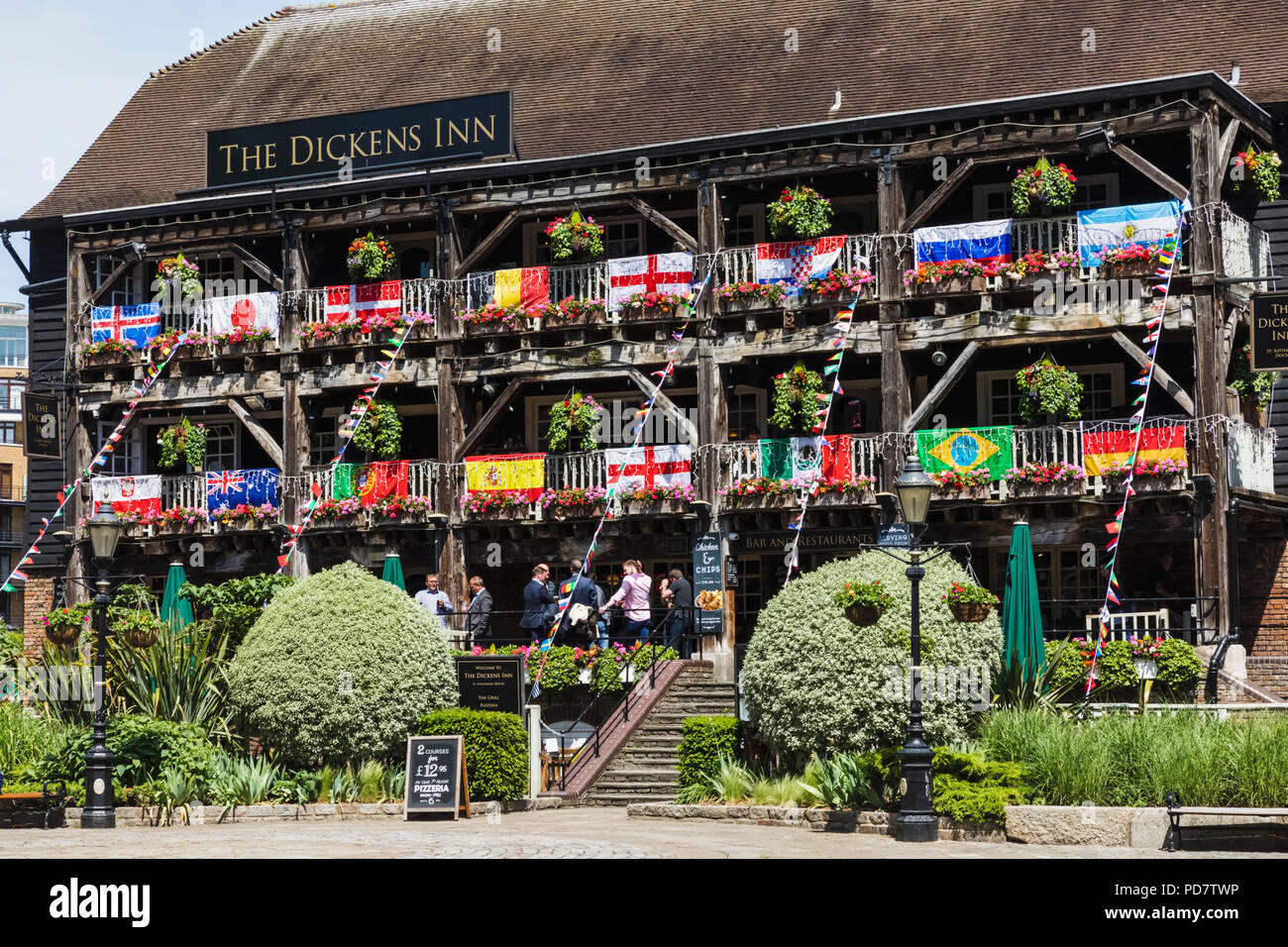London inn pub hi-res stock photography and images - Alamy