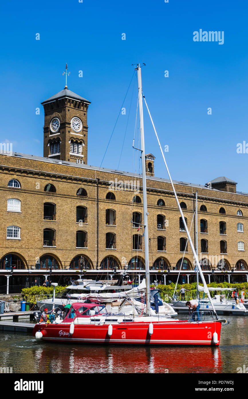 London dock docks hi-res stock photography and images - Alamy
