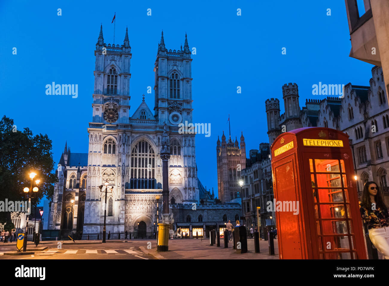 Night westminster abbey hi-res stock photography and images - Alamy