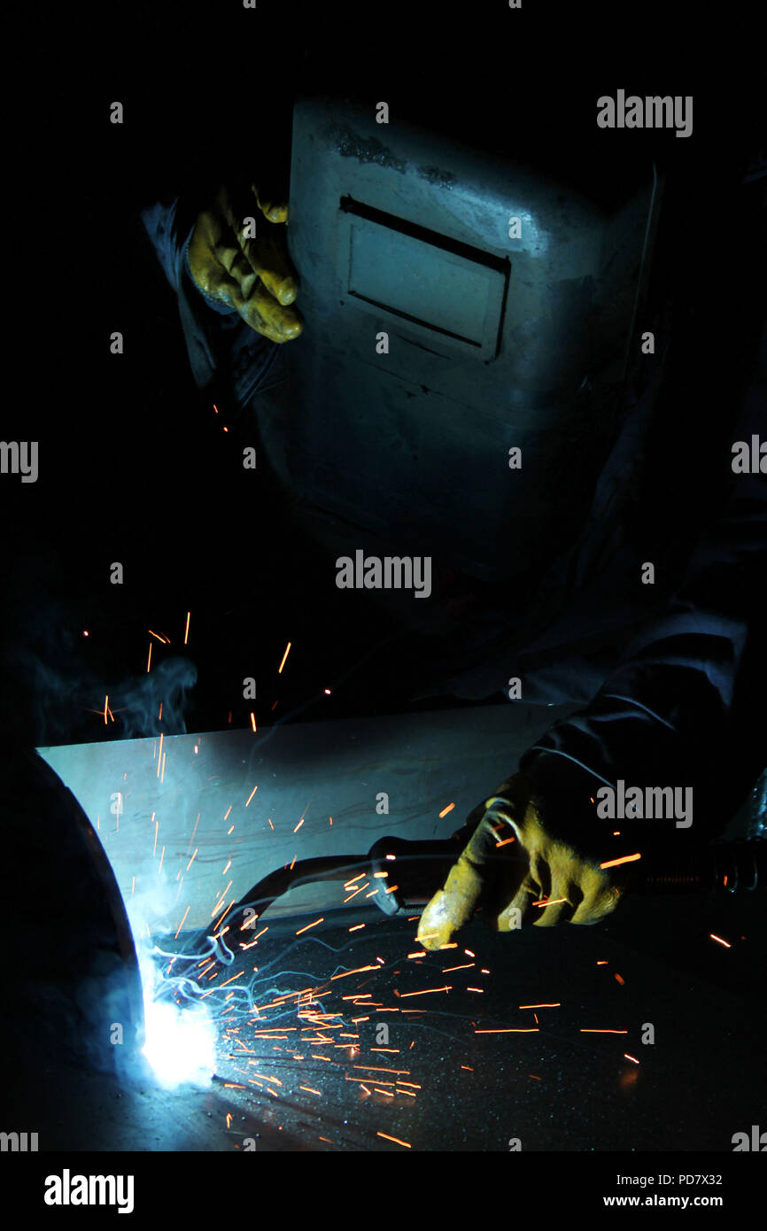 Welding arch hi-res stock photography and images - Alamy